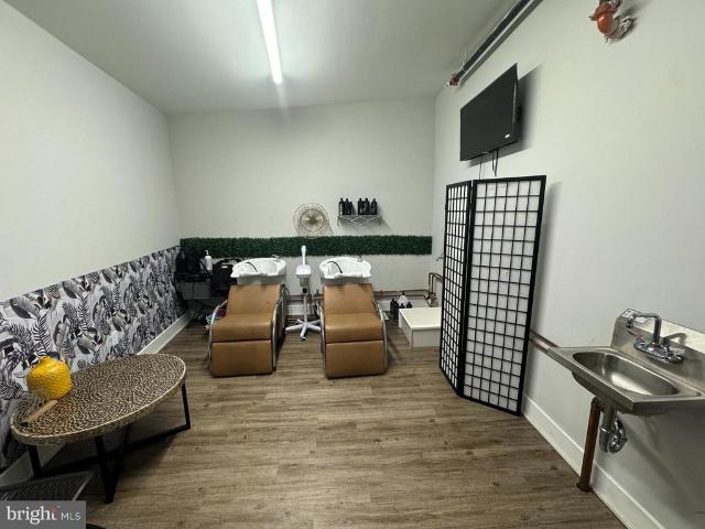 1235 Point Breeze Avenue