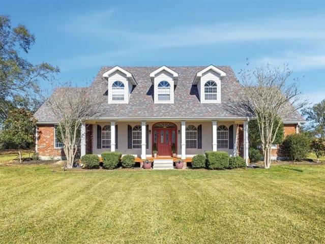 1235 Staci Ln, Sulphur, LA 70665