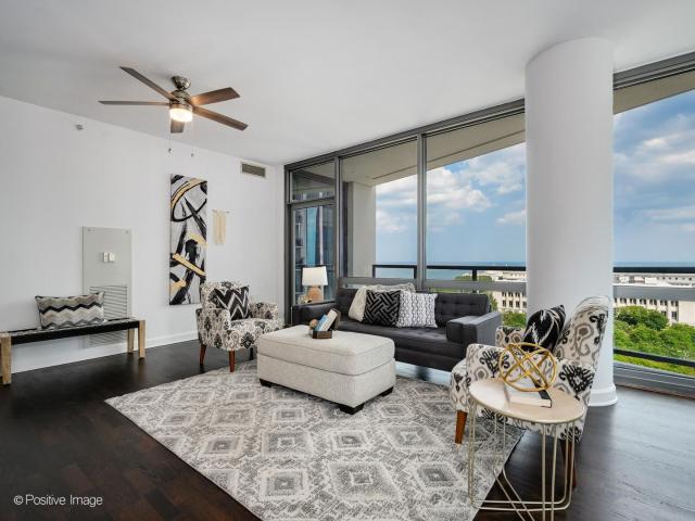 1235 S Prairie Avenue # 1404