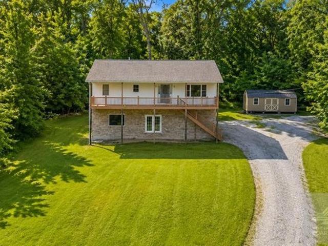 1235 Tabor Rd, Bluefield, WV 24701