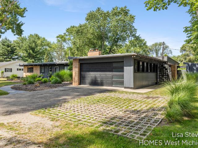 1235 Thornapple River Drive