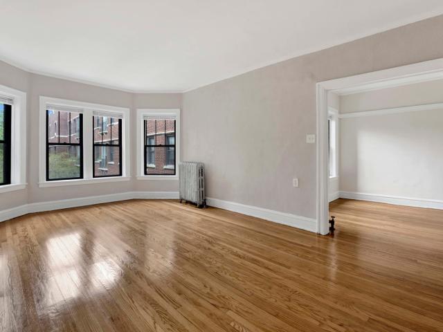 1235 w greenleaf avenue # 2n
