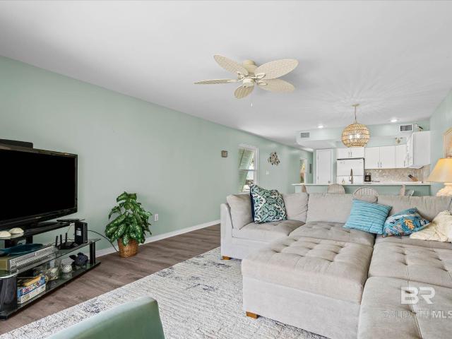 1235 W Lagoon Avenue A