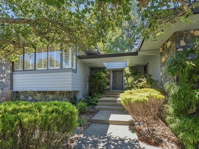 1235 White Oak Dr, Santa Rosa, CA 95409