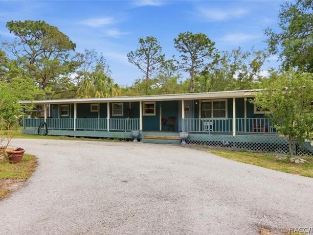 12360 Redrose Ave, Weeki Wachee, FL 34614