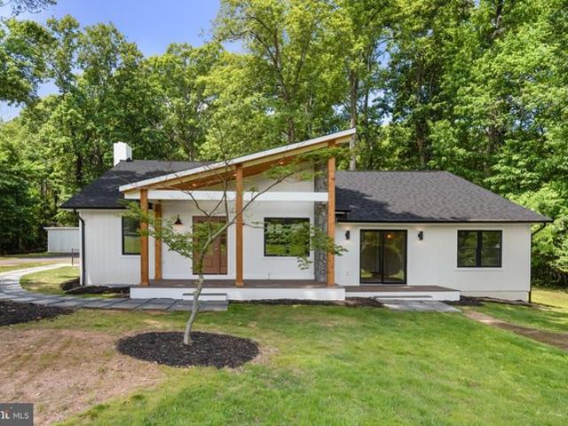 12365 Henderson Rd, Clifton, VA 20124