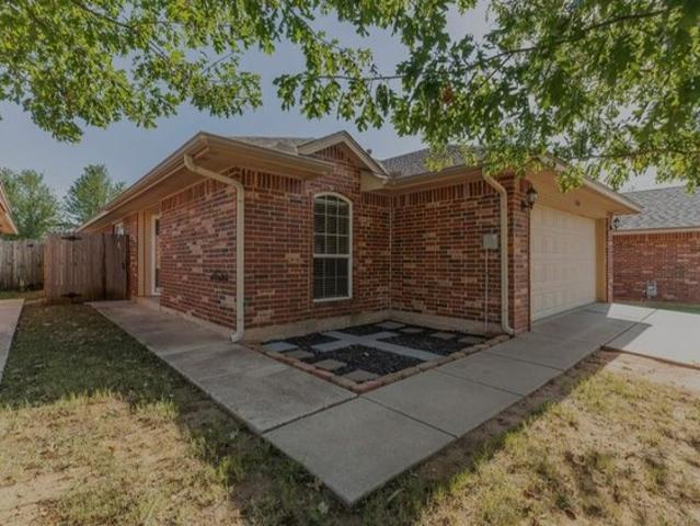 12368 SW 6th St, Yukon, OK 73099