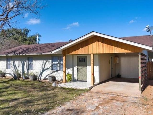 1236 Martin St, Mason, TX 76856