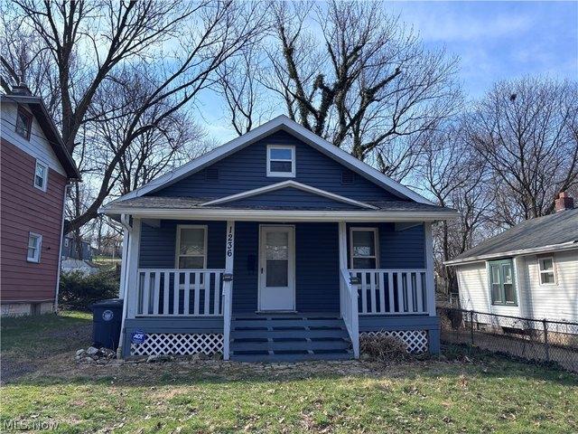 1236 Arnold Ave, Akron, OH 44305