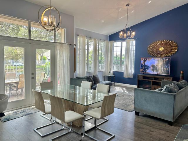 1236 Bayview Cir, Weston, FL 33326 | MLS #B26001 | Compass