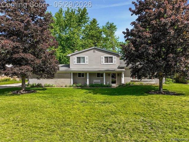 1236 Beemer Ct, Oxford Township, MI 48371