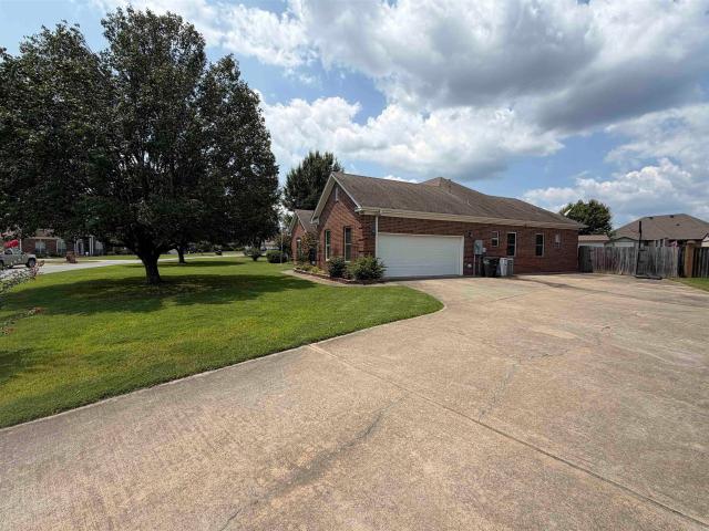1236 Commons Dr