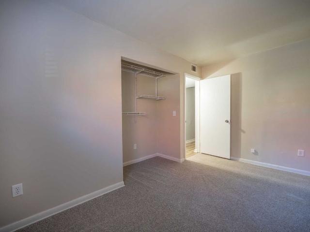 1236 Indianola Avenue 2 Bedroom Apartment for Rent at 1236 Indianola Ave, Columbus, OH 43201 Weinland Park
