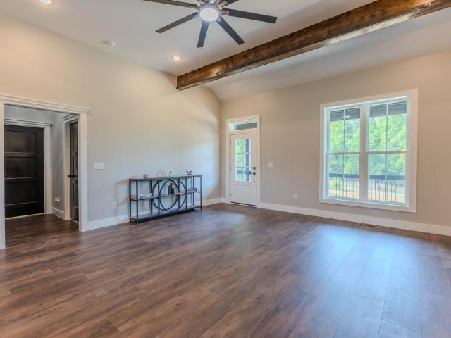 1236 Lowery Rd