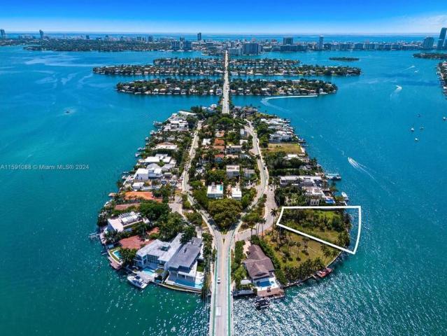 1236 S Venetian Way, Miami, FL 33139