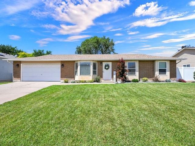 1236 W 1975 S, Woods Cross, UT 84087