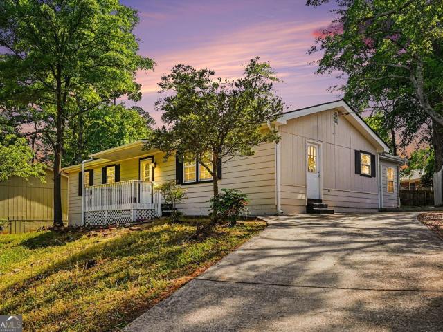 1236 Woodbridge Drive NE