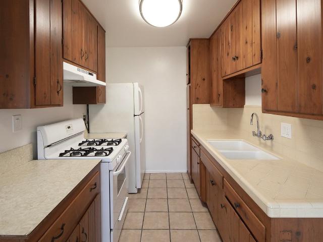 1236 44 Colusa Street 2 Bedroom Apartment for Rent at 1236 Colusa St, San Diego, CA 92110 Morena