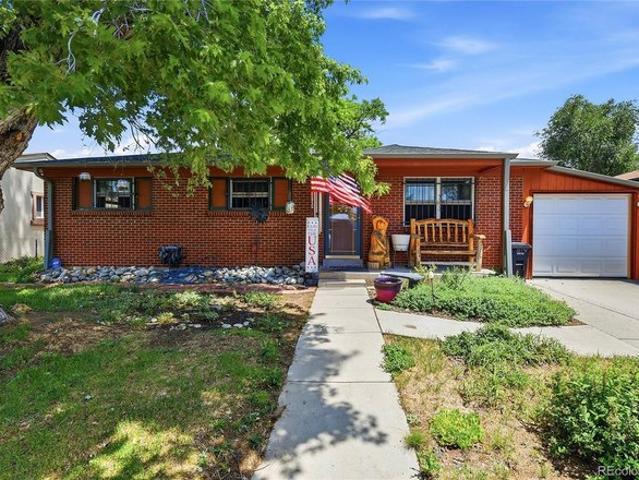12374 Olmsted Dr, Denver, CO 80239