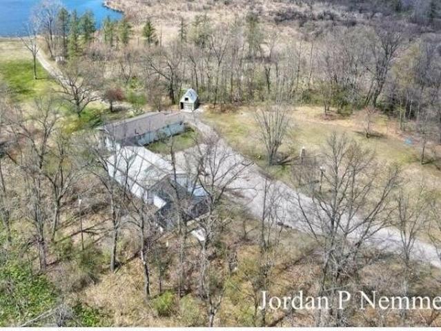 12375 Overlook Dr NE, Greenville, MI 48838