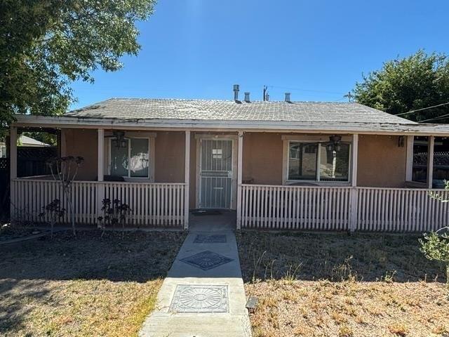1237 Center Ln, Los Banos, CA 93635
