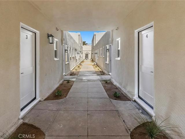 1237 E 1st 1