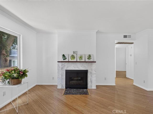 1237 E 6th Street 106