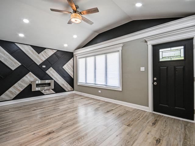 1237 E 95th Street