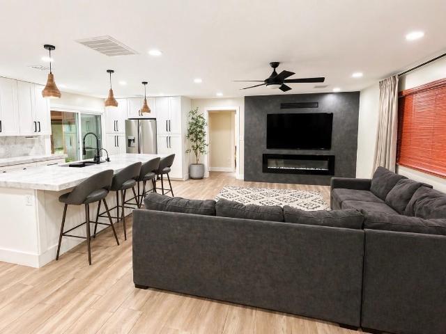 1237 E Riviera Drive