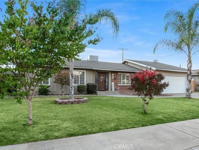 1237 S Clover St, Visalia, CA 93277