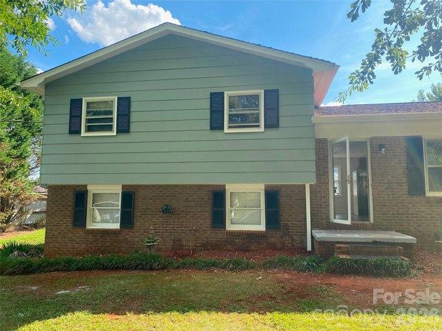 1237 Venus St, Conover, NC 28613