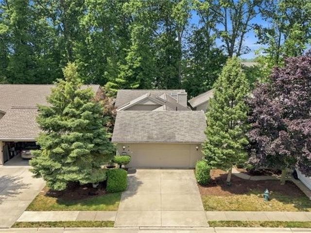12380 Kronos Ct, Strongsville, OH 44149