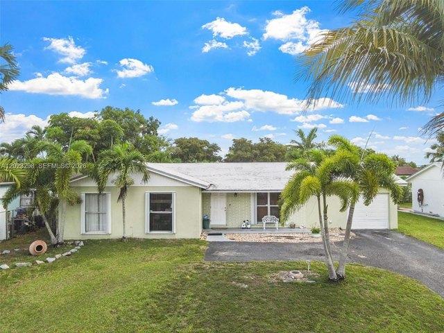 12381 SW 264th St, Homestead, FL 33032