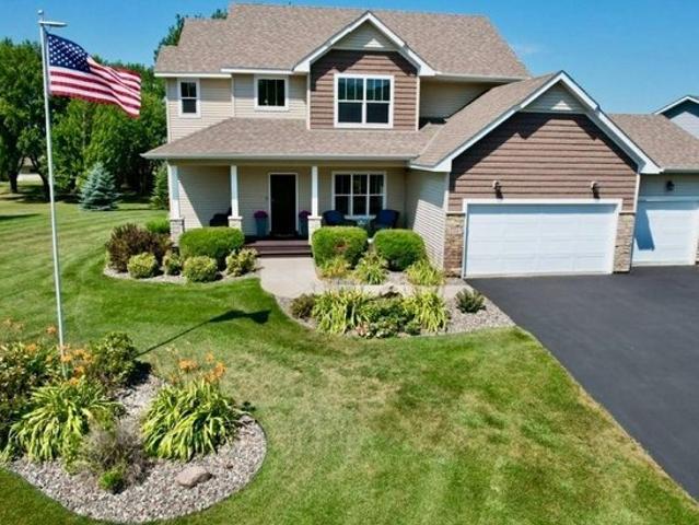 12387 Breanna Ct, Rogers, MN 55374