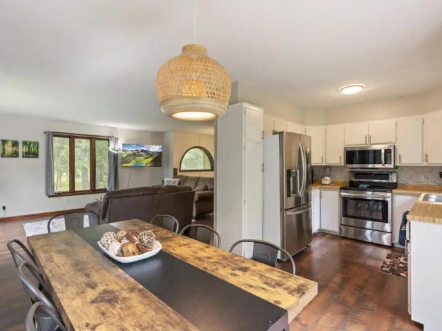 12384 Sunset Drive