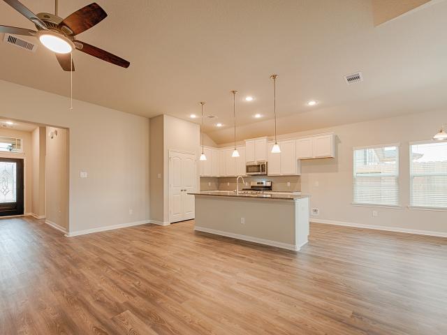 12388 Hackberry Dr