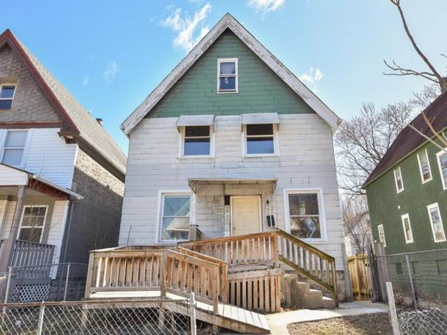 1238 N 34th St, Milwaukee, WI 53208