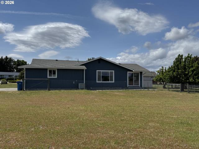 1238 bennett dr