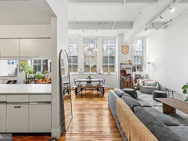 1238 Callowhill Street # 202