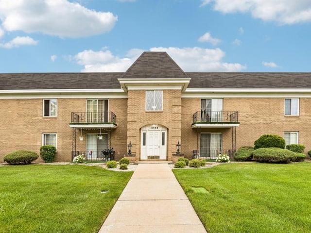 1238 Camellia Dr Apt 10, Munster, IN 46321
