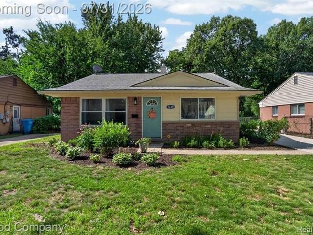 1238 Connie Ave, Madison Heights, MI 48071