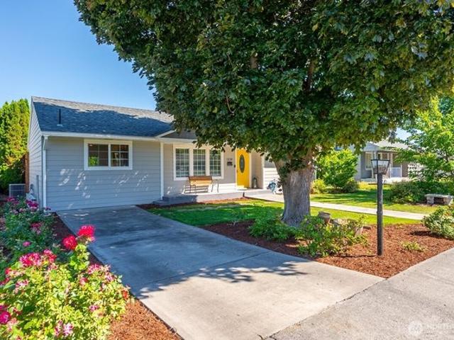 1238 D St SW, Ephrata, WA 98823