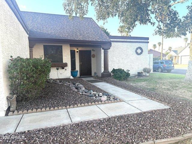 1238 E Kerry Ln, Phoenix, AZ 85024