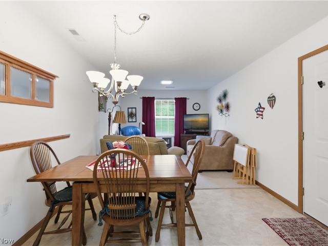 1238 Hunters Walk