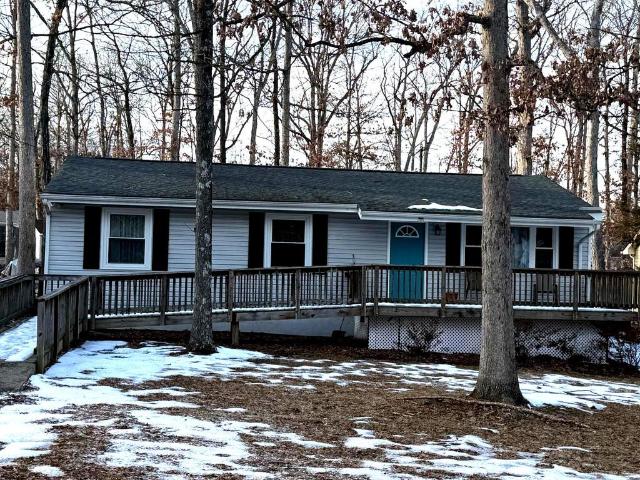 1238 Lakeview Parkway
