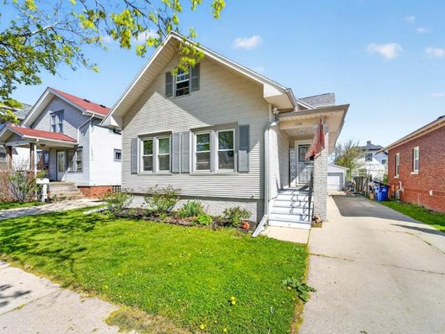 1238 Romayne Ave, Racine, WI 53402
