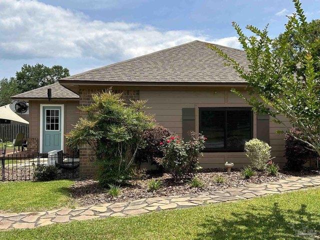 1238 Tate Rd, Cantonment, FL 32533