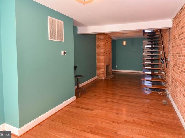 1238 Wall Street