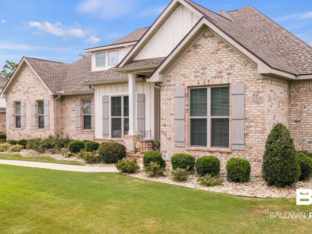 12395 Gracie Ln
