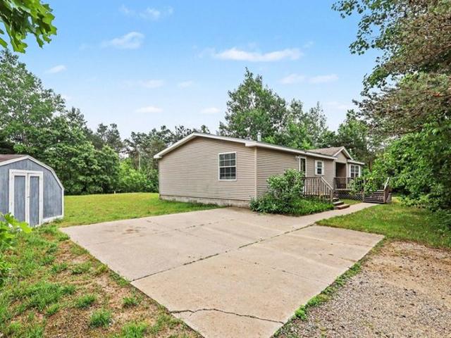 12399 Katherine Ct, Grand Haven, MI 49417